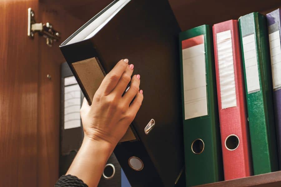 How to Set Up a Home Binder (And Why You Need One) - Robbins Realty Group